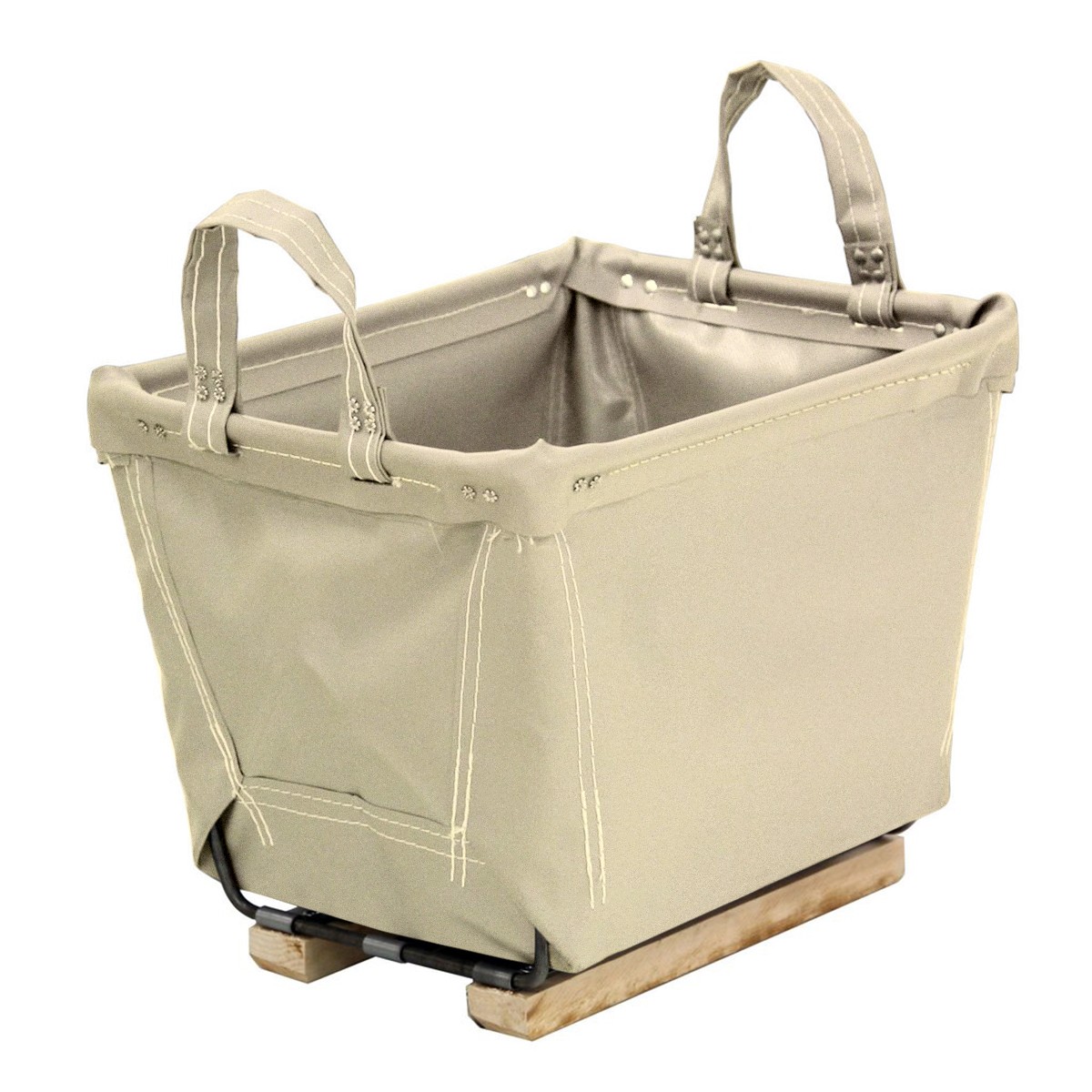 4 Bushel Tan Small Carry Baskets